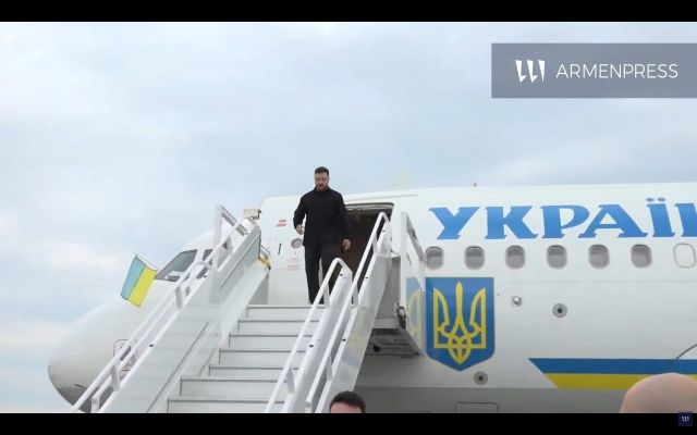 A chair is burning under Zelensky, he can no longer be in Kiev — Soskin ...